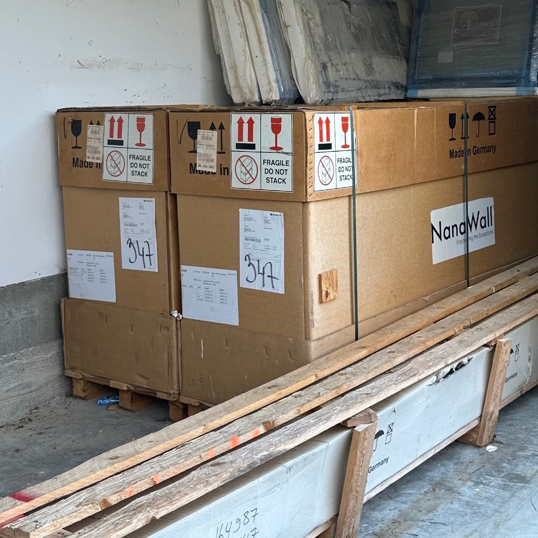 NanaWall | NW Aluminum 640 8 Panel Folding Door System – unbuilt